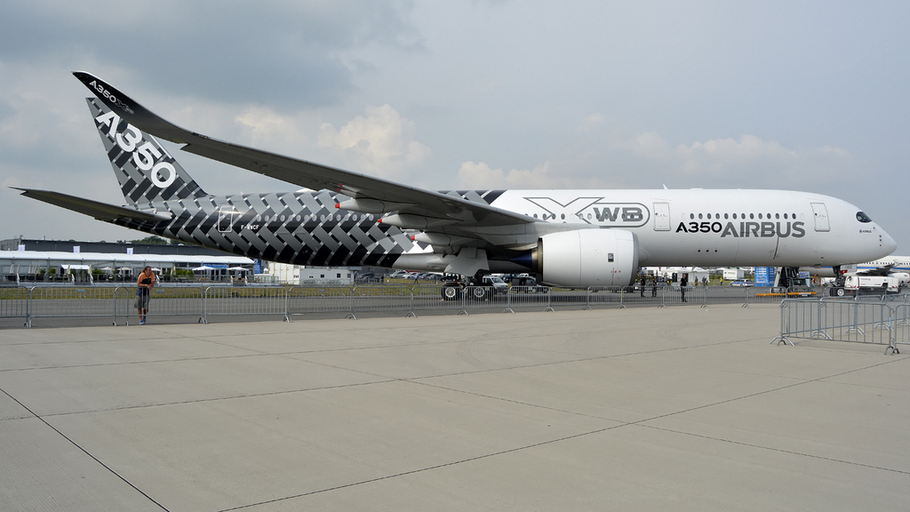 Airbus Industrie / A350-900 *Carbon c/s* – Berlin Aviation Spotting