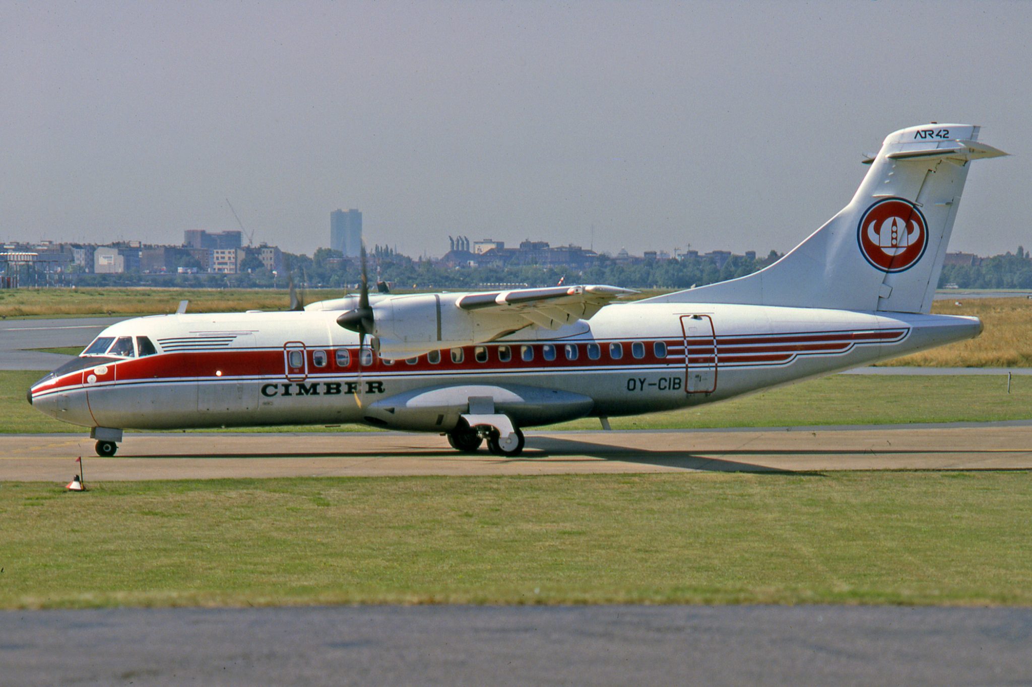 Cimber Air / ATR-42 – Berlin Aviation Spotting