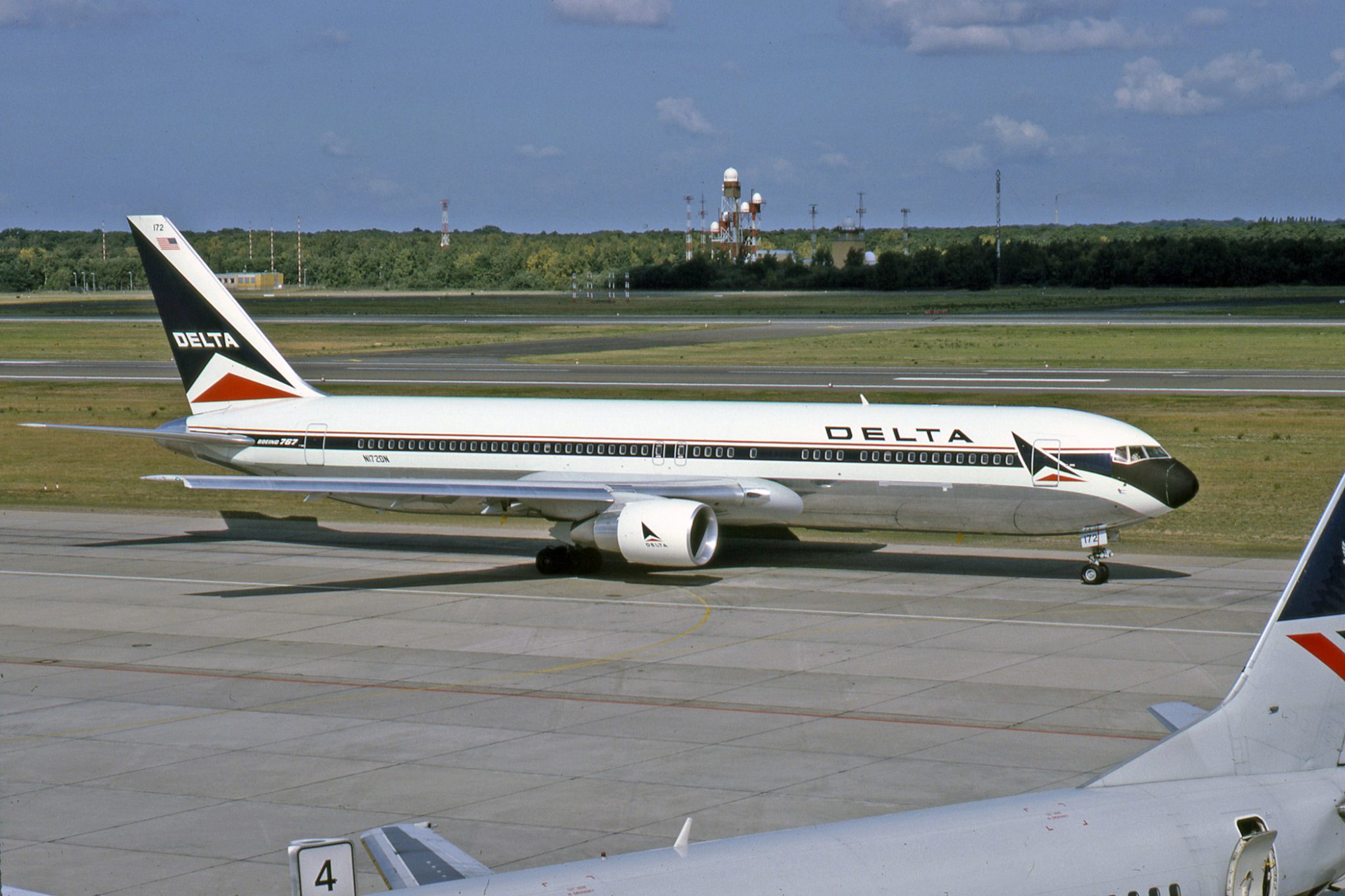Delta Airlines / B767-300 – Berlin Aviation Spotting